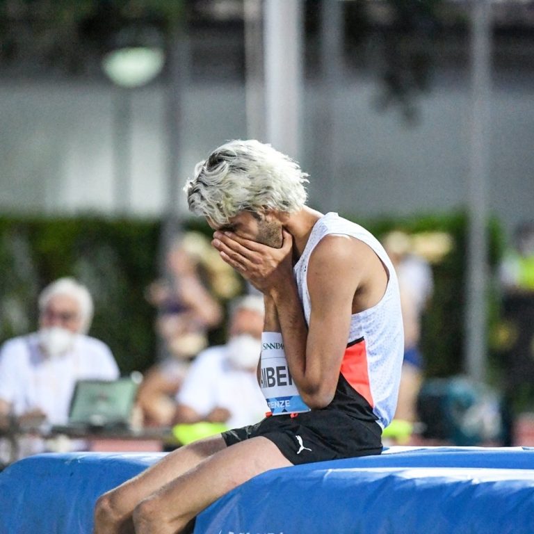 Gianmarco Tamberi barba a metà - "Half-shave": addio al suo look - FOTO