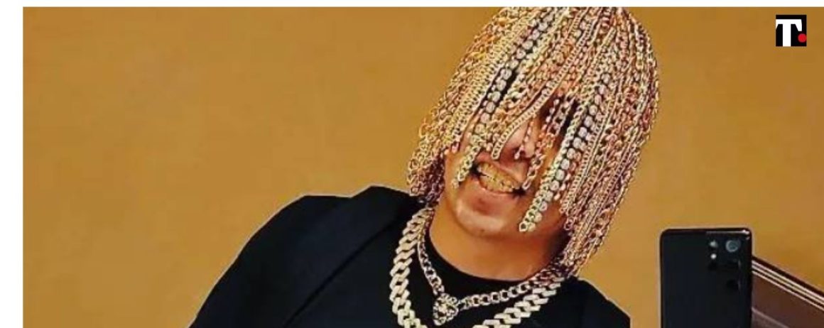 Chi è Dan Sur, il rapper con i capelli d'oro e diamanti - FOTO