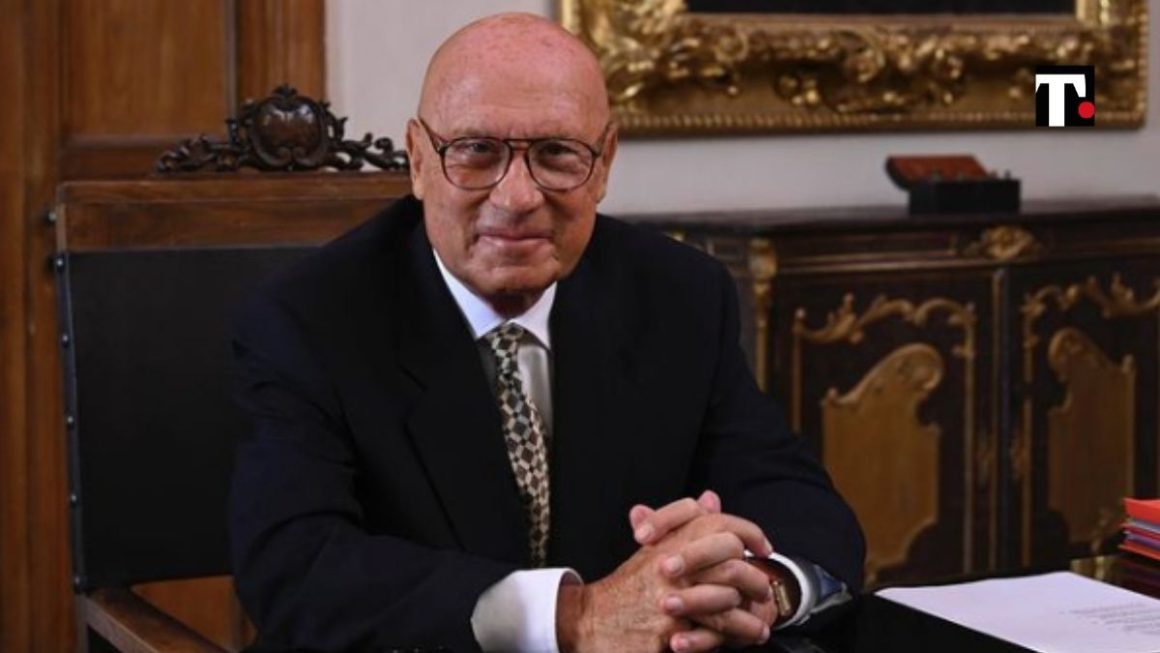 Chi è Paolo Bosisio, il preside de Il Collegio? - True News.