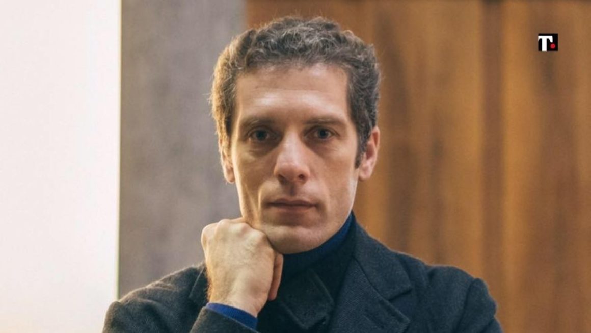 Chi è Andrea Maggi, "vanitosissimo" prof de Il Collegio 6