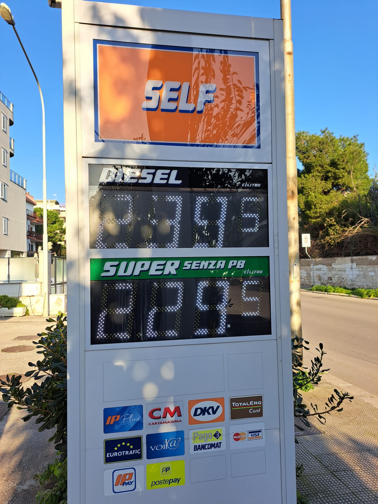 POV - Sono stato dal "benzinaio più caro d'Italia". E ho scoperto un ...