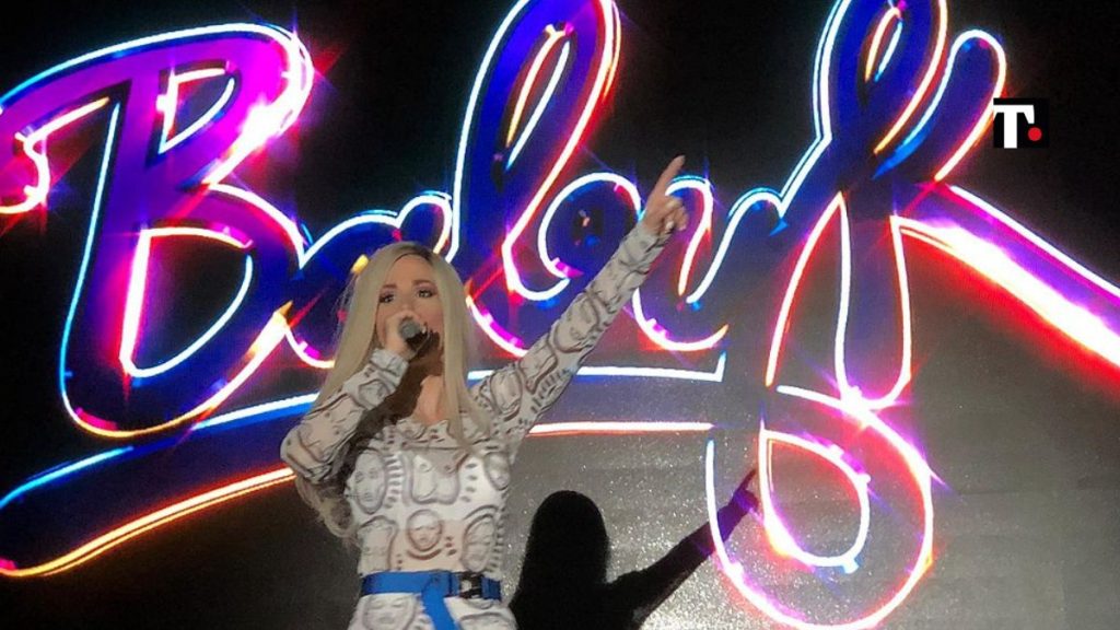 Chi è Baby K, cantante pop: genitori, carriera, hit estive, fidanzato ...